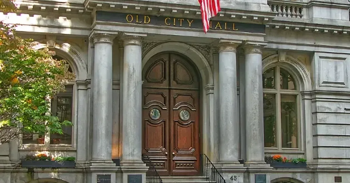 How Municipal Lobbying Differs from State & Federal Lobbying